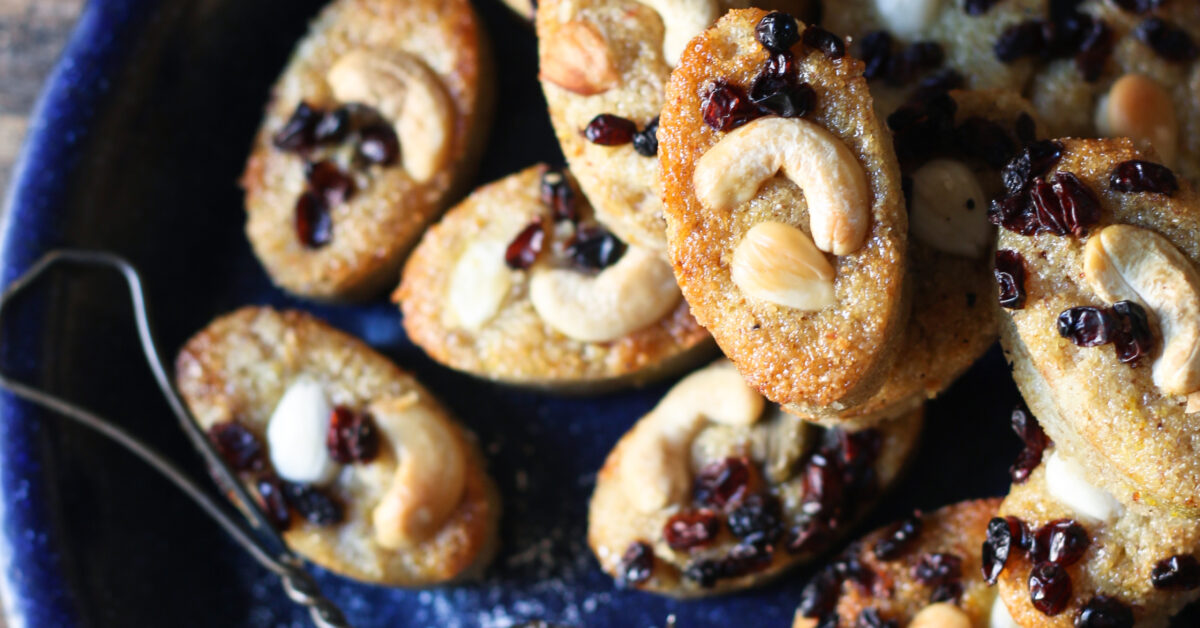 Banana Semolina Cake aka Sheera Cake/Banana Cake banana cake semolina ...