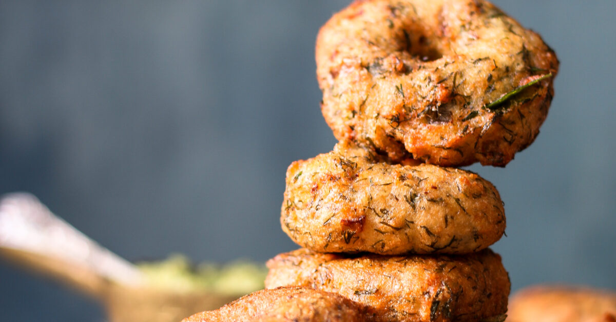 Medhu Vada with Dill/ Ulundu Vadai/ Urad Daal Vada/ Medhu Vadai