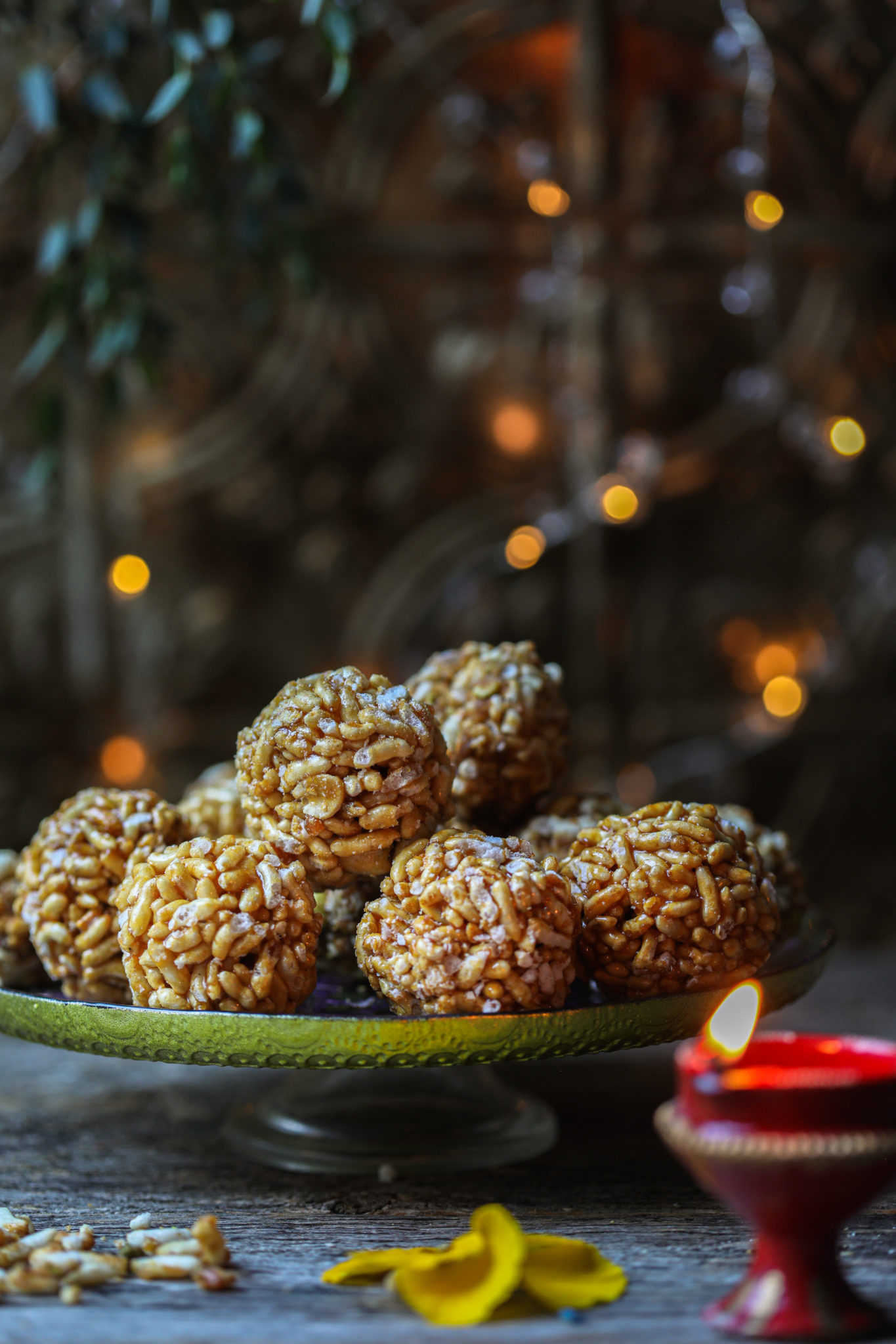 Murmura Nuts Ladoo/Pori Urundai/Puffed Rice Nuts Ladoo